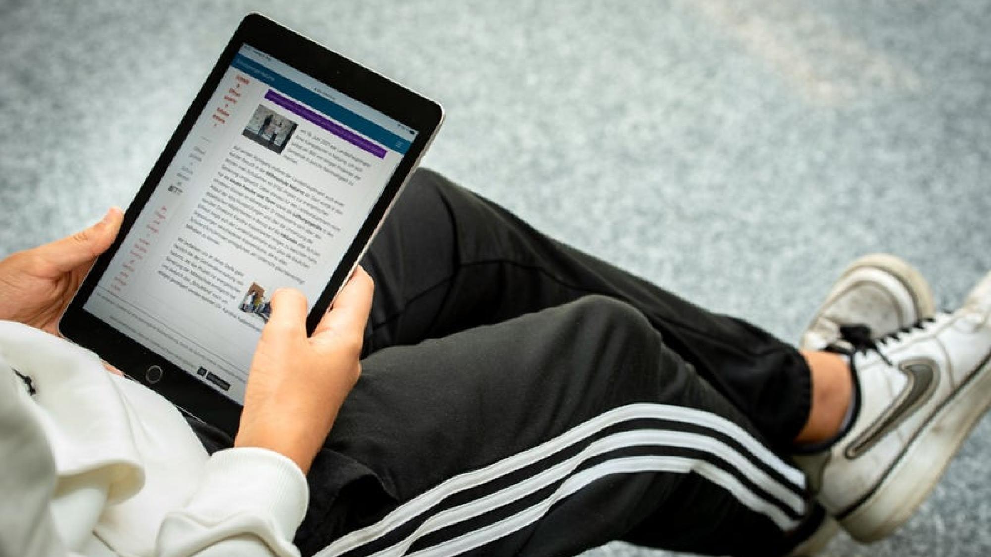 27.000 digitale Medien: Biblio24 lädt zum Lesen und Hören ein - Chronik ...