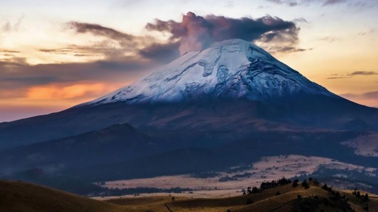 Vulkan Popocatepetl in Mexiko zeigt Aktivität