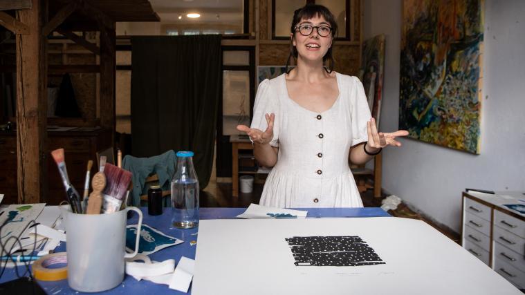 Ohne Handy? Das geht, auch als junge Frau! - Panorama | stol.it