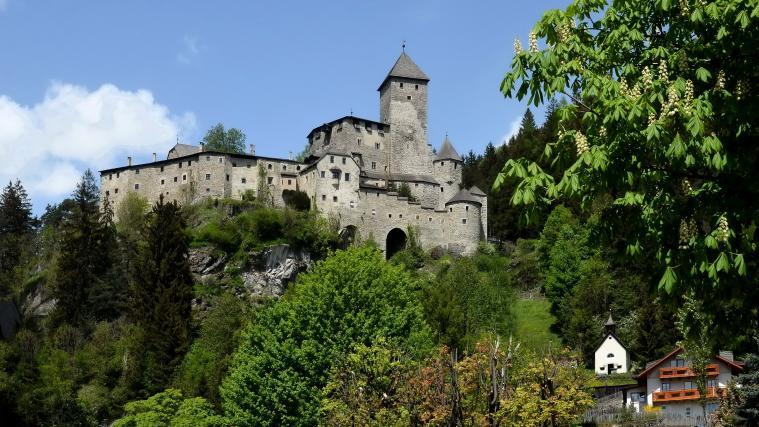 Reinbach und Burg Taufers im Ahrntal