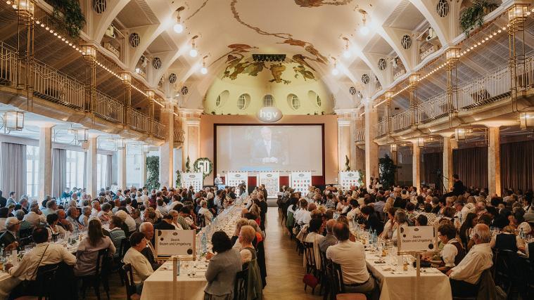 Großer Festakt im Kurhaus Meran: HGV ehrt rund 300 Gastwirte